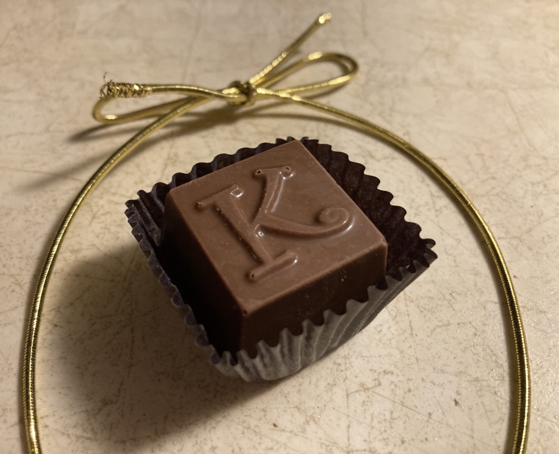 Knoke's Chocolates and Nuts - Around the 715